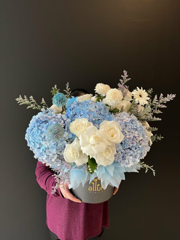 Frozen Elsa Box - Allura Florist